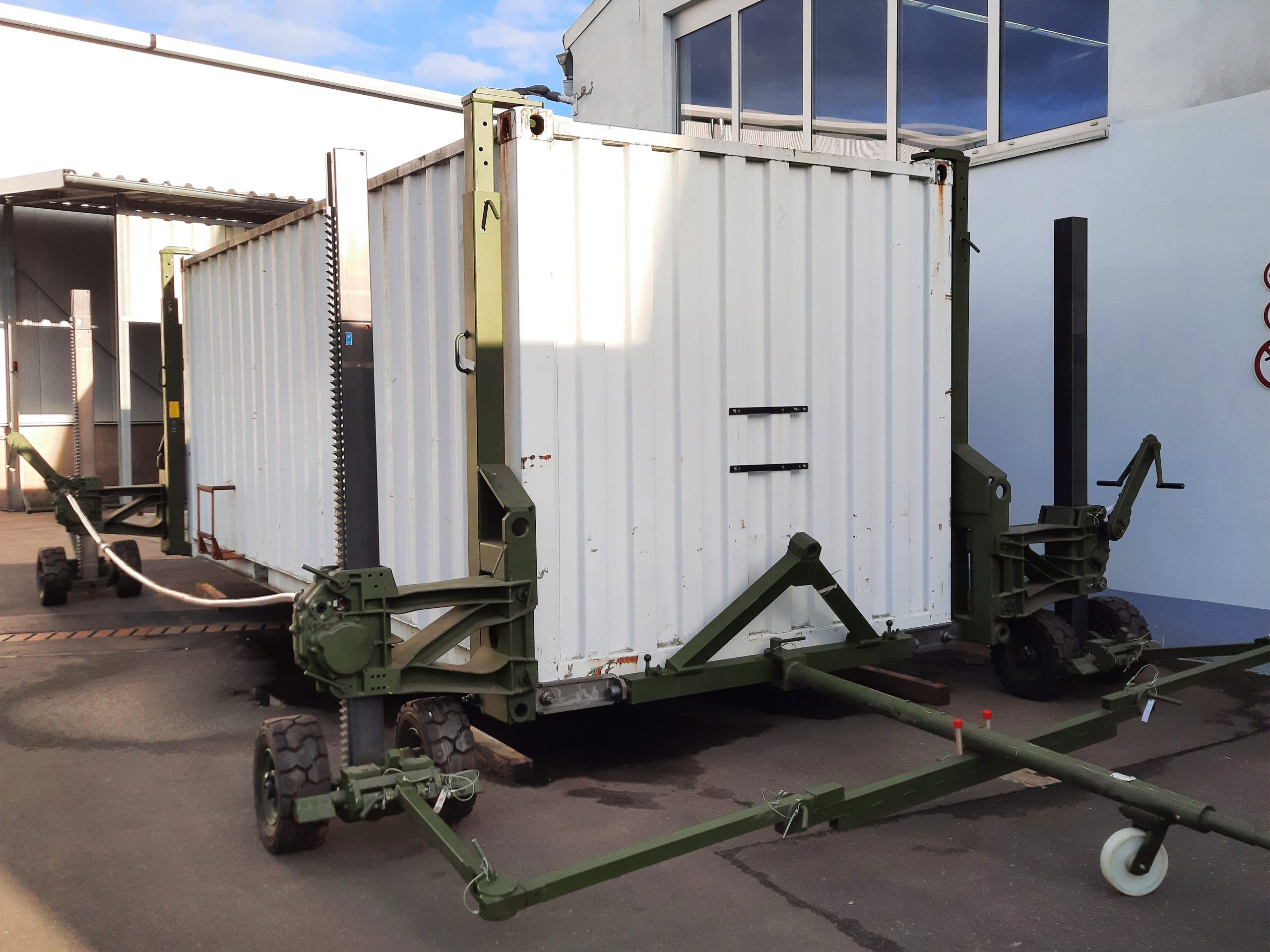 Hebesysteme für Container und schwere Lasten